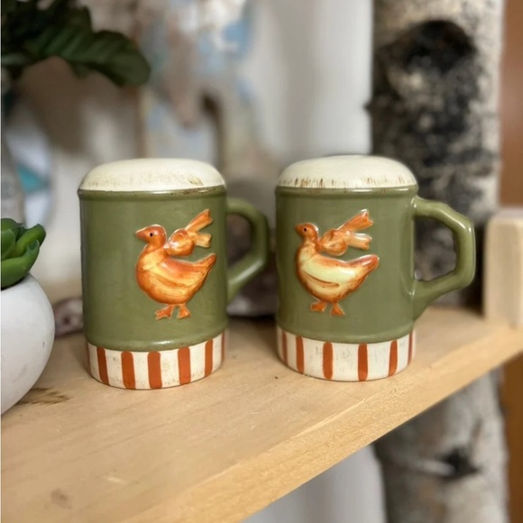 Nikko Ceramics | Dining | Vintage Farmhouse Salt And Pepper Shakers ...